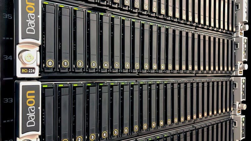 DataON-HCI-224-Cluster_R16x9 · DataON is a Hybrid Cloud Computing Company